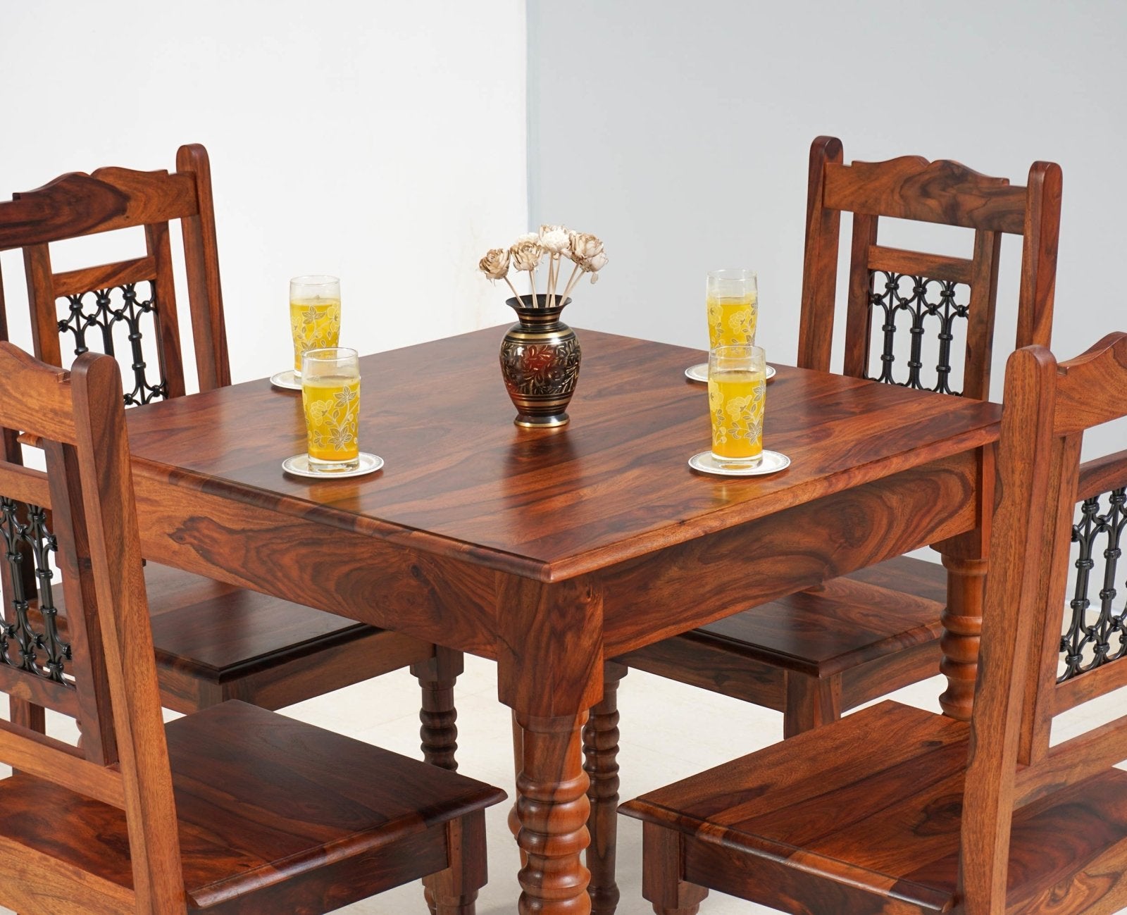 Sweden 4 Seater Dining Set With 4 Chairs