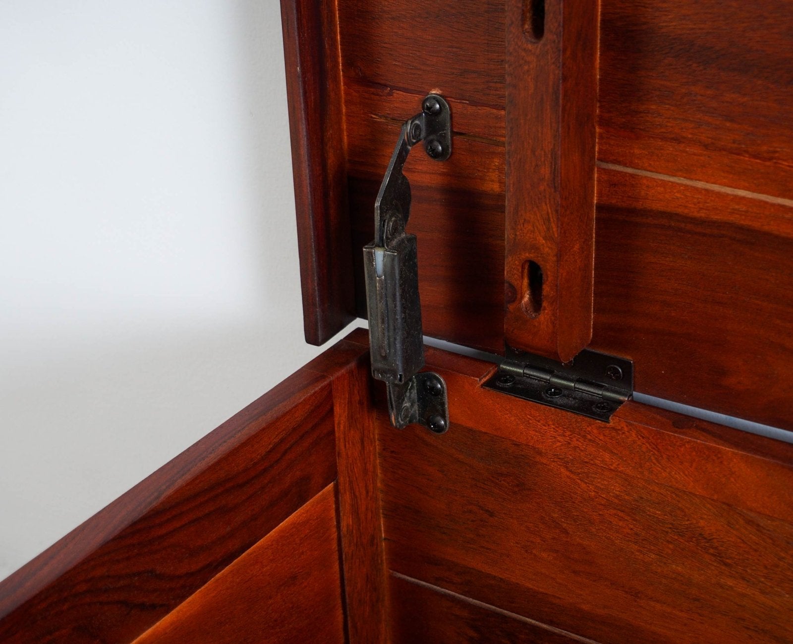 Buy Online Sweden Sheesham Wood Trunk Box