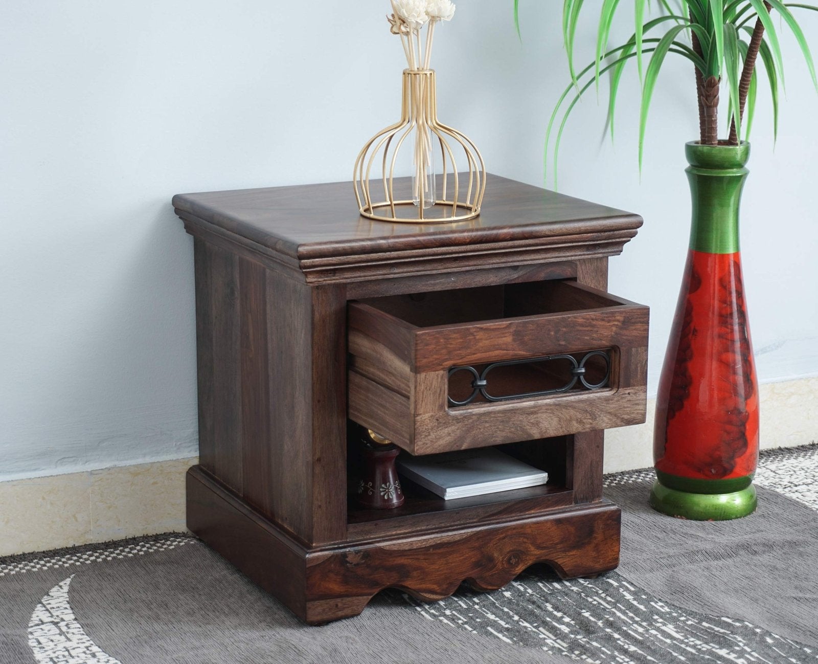 Sweden Solid Wood Bedside Table
