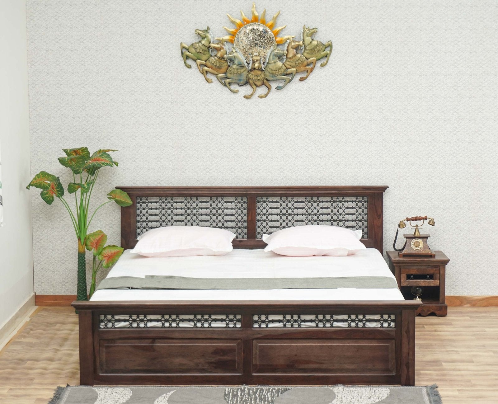 Sweden Solid Wood King Size Bed with Box Storage