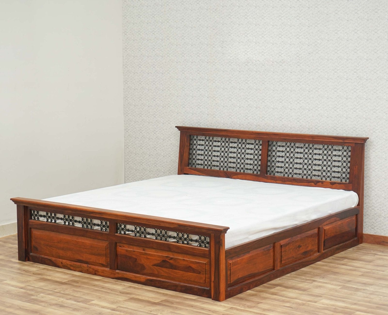 Sweden Solid Wood King Size Bed with Box Storage